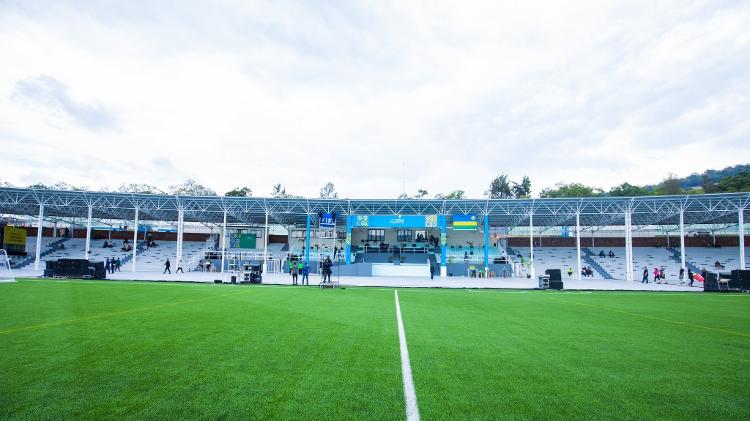 Estádio com nome de Pelé é inaugurado em Ruanda; veja fotos
