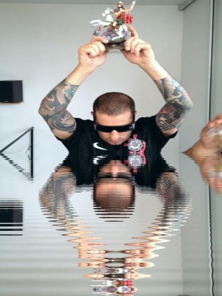 Badauí, do CPM22, vibra com novo Corinthians e apoia manutenção de ...