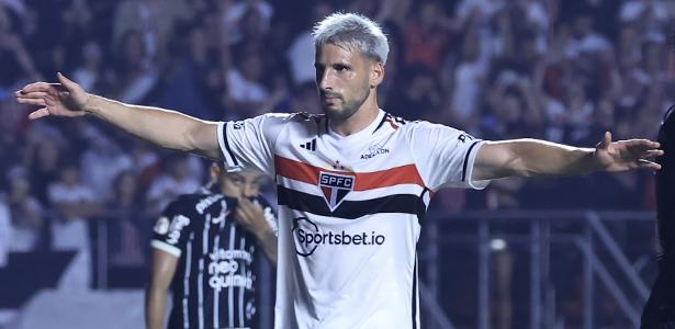 Veja os gols de Calleri na vitória do São Paulo sobre o Corinthians