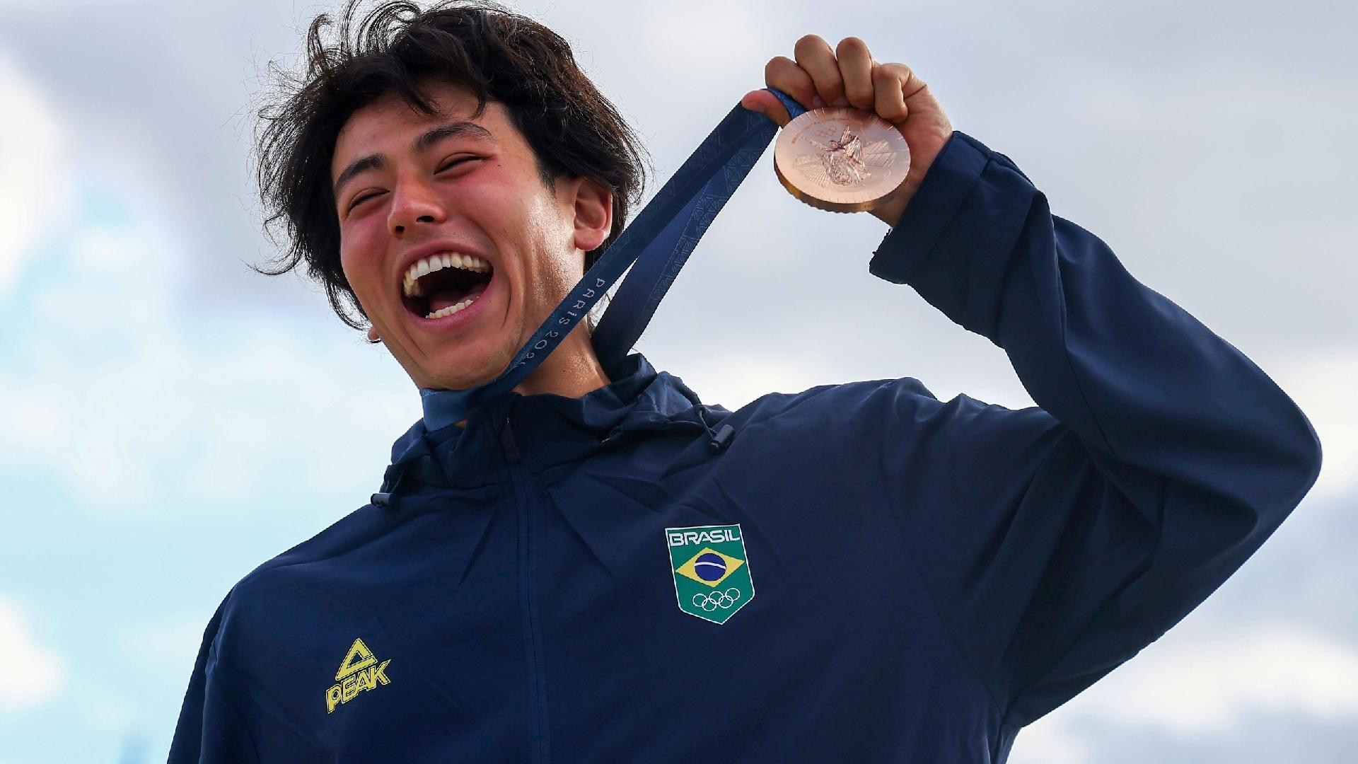 Augusto Akio, o Japinha, é bronze no skate park em Paris 2024