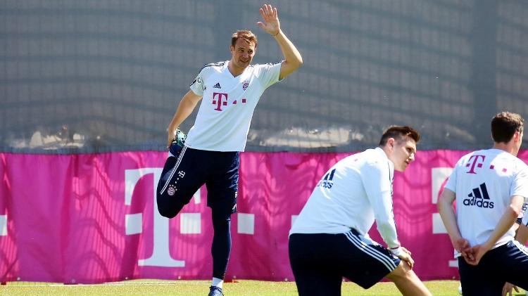 "Guardiola pensou em jogar com Neuer de meia", diz diretor do Bayern ...