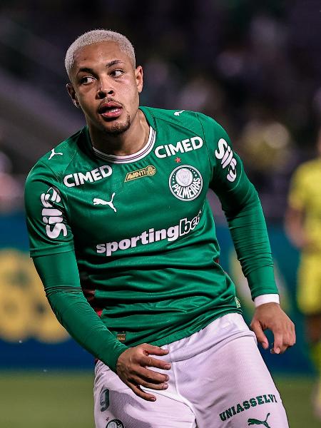 Palmeiras 'segura' Vitor Roque mais uma vez; veja time na Libertadores