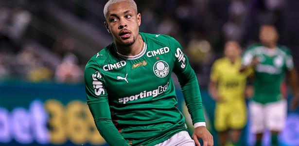 Abel deixa Vitor Roque no banco em estreia do Palmeiras no Brasileirão