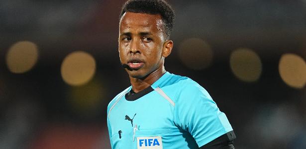 Fifa paga cachê a árbitro somali barrado nos EUA