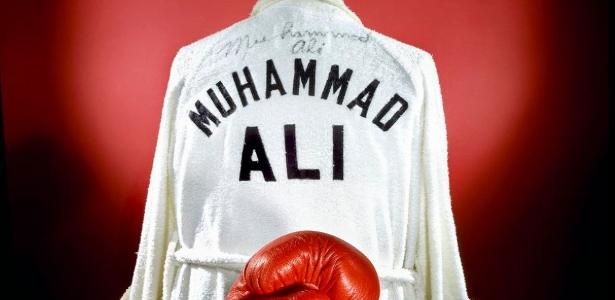 Muhammad Ali: Roupão histórico pode ser leiloado por mais de R$ 2,7 mi