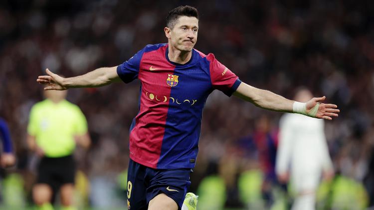 Barcelona massacra Real com golaço de Raphinha e Vini Jr apagado