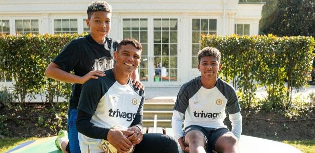 Thiago Silva mantém legado no Chelsea com idolatria e filhos boleiros