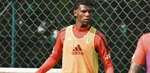 Arboleda volta ao São Paulo e passa segurança; veja os números