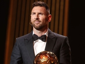 Bola de Ouro: Messi passa Pelé; Rei nunca venceu, mas foi reconhecido