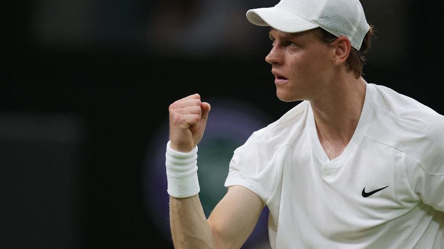 Sinner domina sérvio e passa rápido às oitavas em Wimbledon