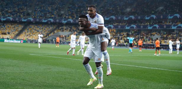 Rodrygo reforça apoio a Vini Jr: 'Foi por você, irmão'