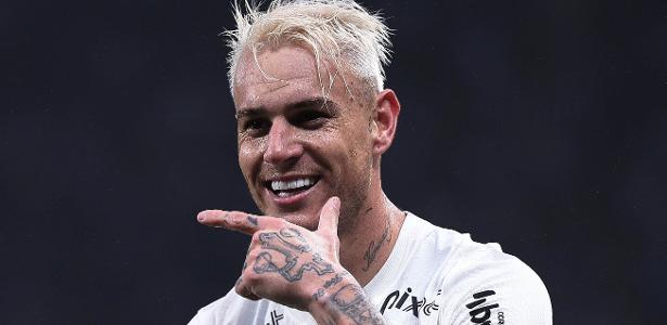 Roger Guedes hoje é forte candidato a uma vaga na seleção, diz Perrone