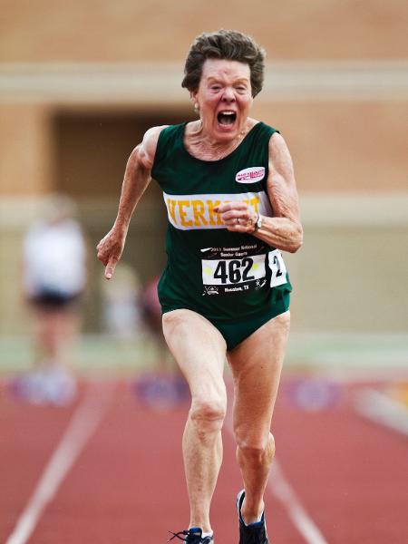 "Vovó do salto": quem é a idosa de 84 anos que já ganhou 750 medalhas ...