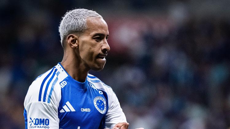 Cruzeiro toma gol no fim, empata com Botafogo e garante vice do Palmeiras