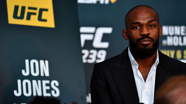 Jon Jones fala sobre oferta de Mike Tyson de luta de US$ 100 milhões ...