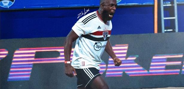 Deixou saudade? Zé Luís atua como jogador de futevôlei do São Paulo
