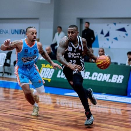 Minas e Corinthians abrem NBB no UOL