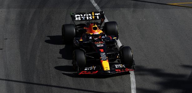 F1: Sainz bate em curva, e Verstappen lidera segundo treino livre em ...