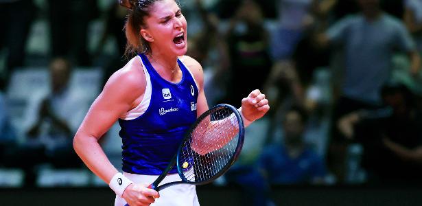 Bia carrega, e Brasil bate Argentina para ficar na 1ª divisão da BJK Cup