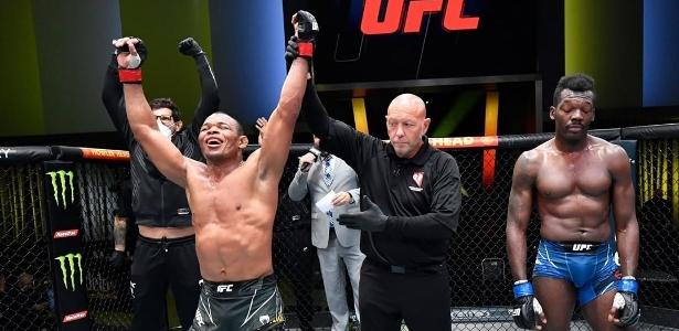 Francisco Massaranduba vence primeira luta nos meio-médios do UFC