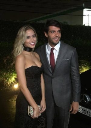 Kaká é visto com nova namorada pela primeira vez - 24/12/2016 - UOL Esporte