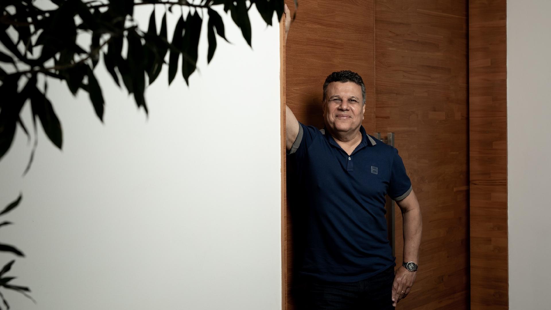 Téo José: convite, negociação e contratação pelo SBT em 45 minutos