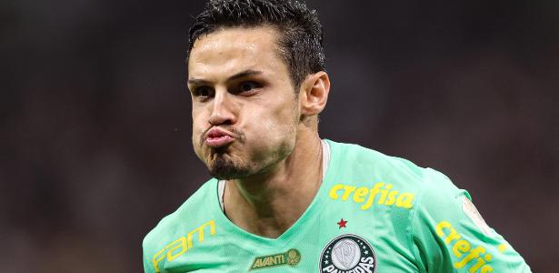 Palmeiras faz com Veiga, segura pressão e bate Atlético-MG no Mineirão