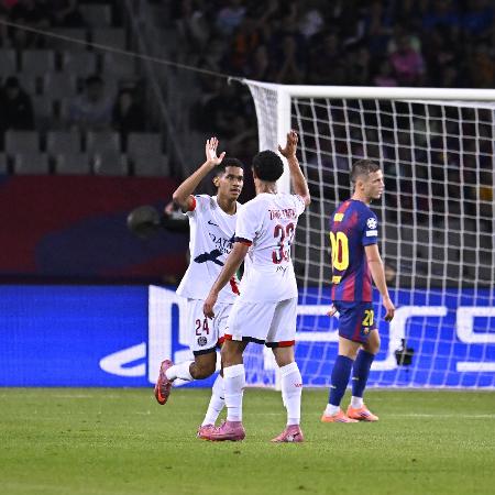 PSG supera ausência de 'melhor do mundo' e bate Barcelona de virada