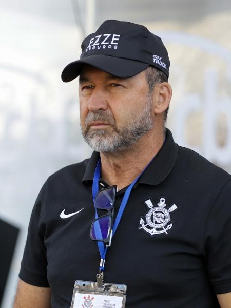 Perto de Liga Forte, Corinthians tem pressão interna por Libra em TV