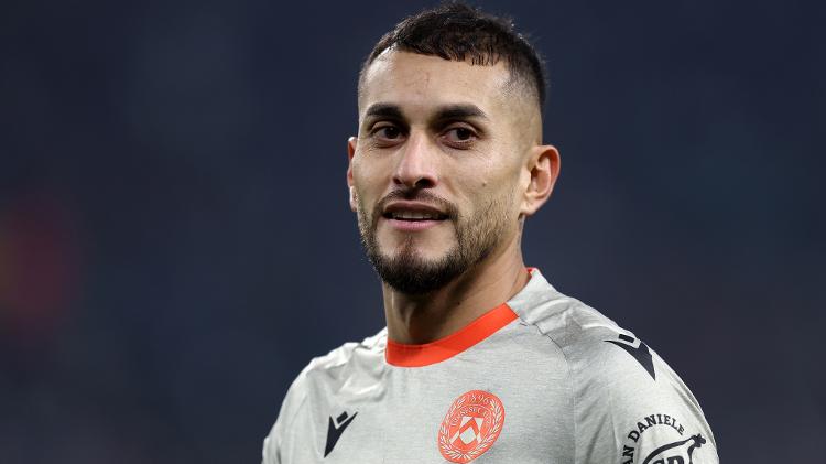 Pereyra é disputado por três clubes brasileiros que brigam por título