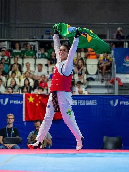 Taekwondo: Brasileira é campeã mundial 20 anos depois de título inédito