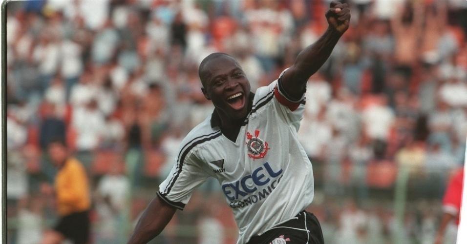Morre Freddy Rincón, ídolo do Corinthians e da seleção colombiana