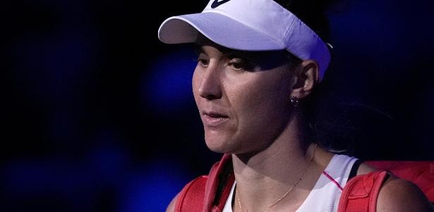 Bia Haddad leva pneu, ganha apenas três games e cai nas oitavas do US Open