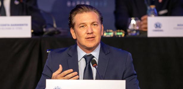 Alejandro Domínguez é reeleito na Conmebol e discute Copa 2030