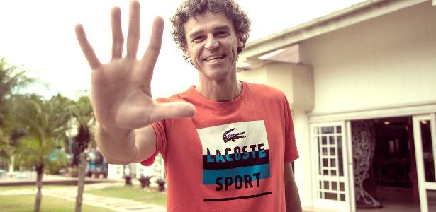 Guga diz que evitaria 1ª cirurgia no quadril se pudesse voltar no tempo ...