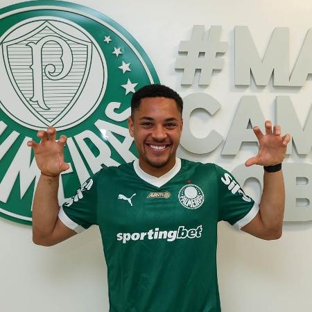 Palmeiras muda números de F. Anderson e Paulinho; Vitor Roque será o 9
