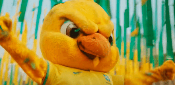 Canarinho Pistola volta à seleção na Copa, mas com limites da Fifa