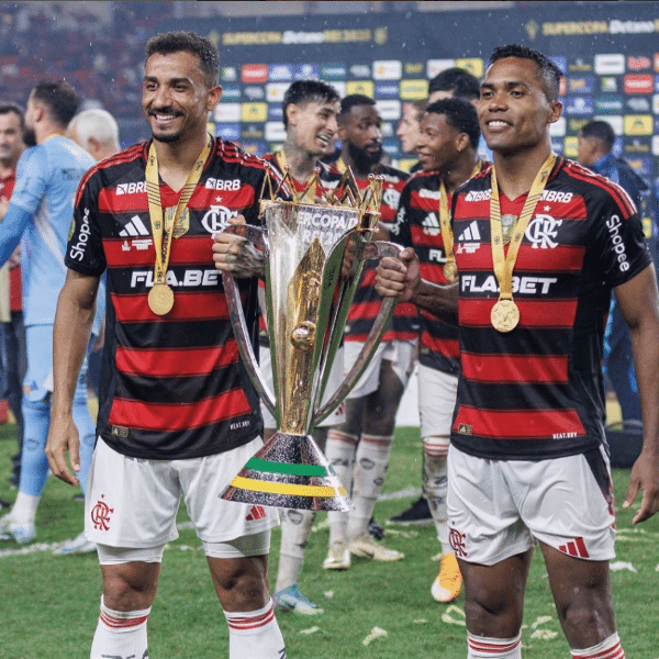 Alex Sandro vê Flamengo como melhor escolha e Neymar feliz