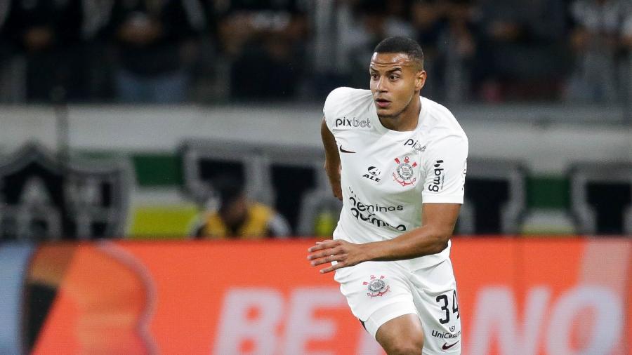 Aos 35 anos e em final de contrato, Gil completa 400 jogos pelo ...