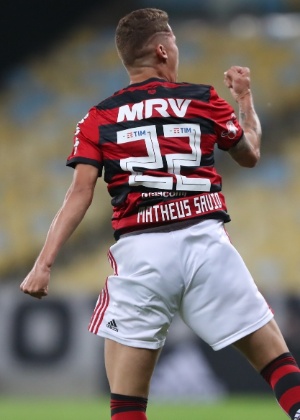 Matheus Sávio vive maior momento no Fla após trauma e sumiço em ...
