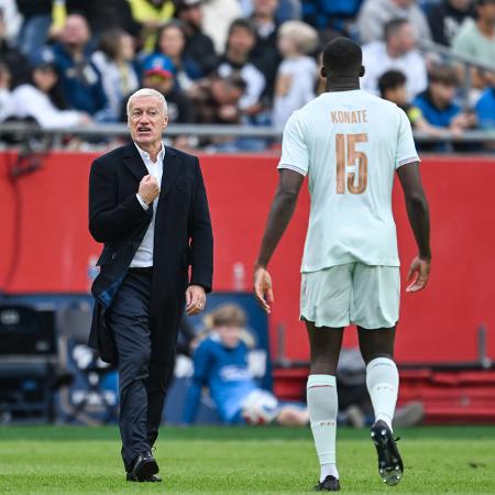 Deschamps relembra 'grande surra' para exaltar vitória sobre o Brasil