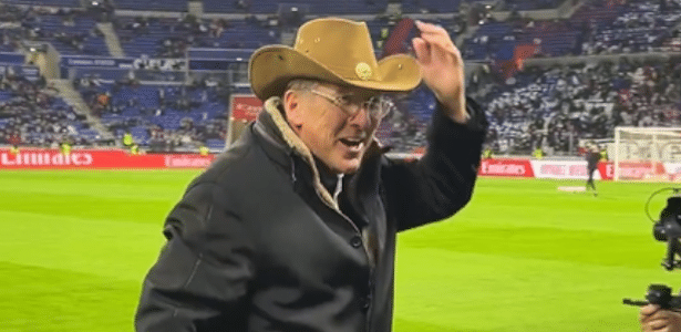 O 'Comediante' pergunta: Por onde anda o 'cowboy' John Textor?
