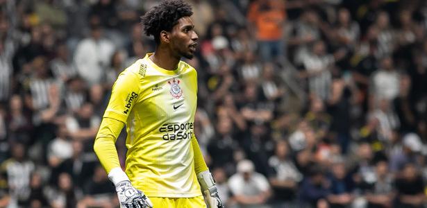 Hugo faz milagres, e Corinthians misto segura empate com Atlético-MG