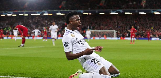 Vini Jr maltrata o Liverpool, e Real Madrid vira e goleia na Champions