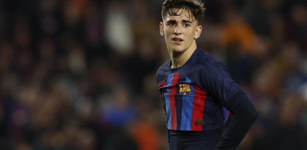 Gavi recusa City e Chelsea e confirma querer ficar no Barcelona