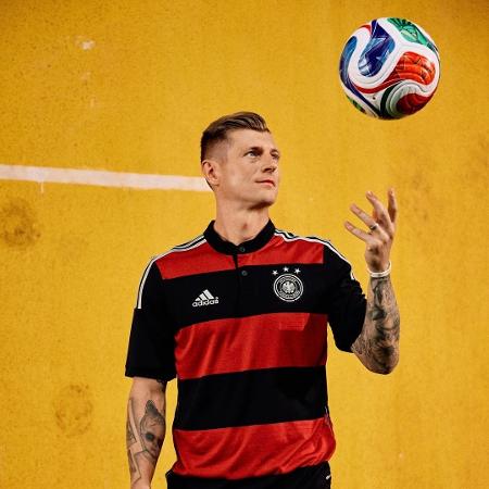 Alemanha relança camisa da Copa de 2014, usada no 7 a 1: 'Verão incrível'