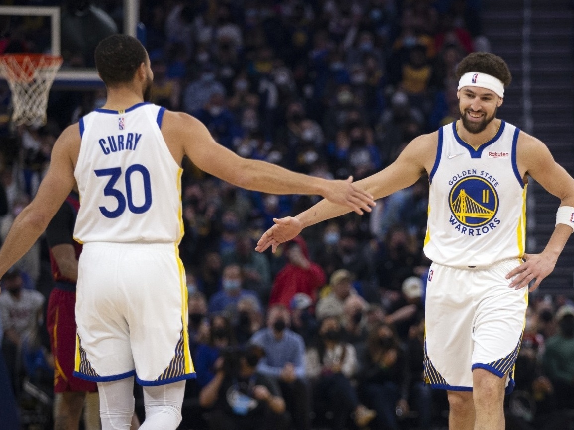 Klay Thompson Enterrada Warriors' Klay Thompson, Draymond Green Attend