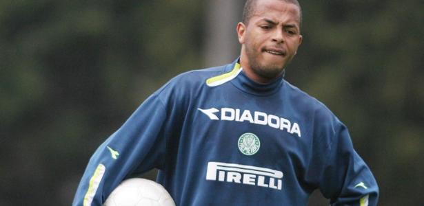 Aos 42 anos, morre André Balada, ex-Palmeiras e Atlético-MG - Esporte - BOL