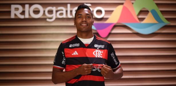 Alex Sandro chega ao Rio e se inspira em Filipe Luís no Flamengo