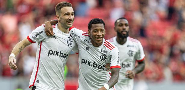 Flamengo: Plata celebra vitória na estreia do time principal